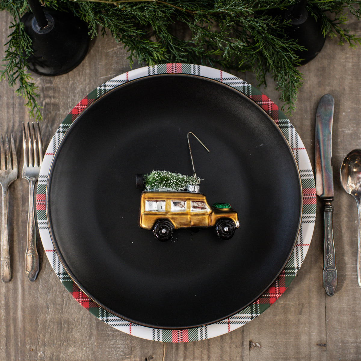 Gold Glass SUV with tree on roof – Robyn's Cookies & Co